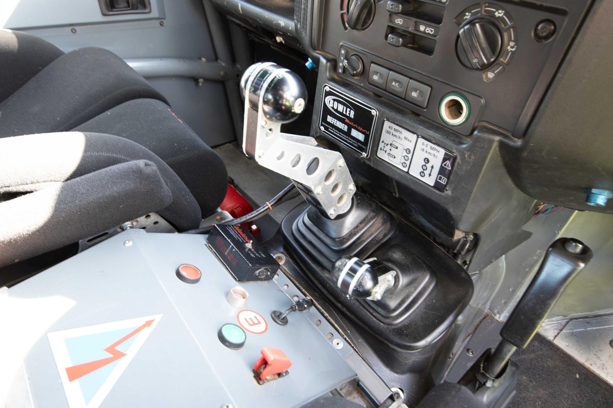 Bowler Land Rover Defender Challenge 90 - Vehículos de rally TT en ...